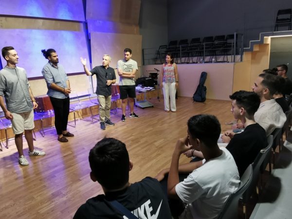 SMuC: Το Μουσείο Τσιτσάνη αγκαλιάζει και προωθεί την παραδοσιακή ...