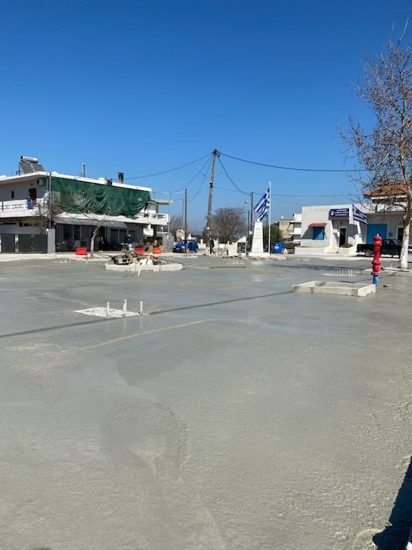 Χαλκίδα: Ανάπλαση της πλατείας στο Καλοχώρι-Παντείχι - ΚΕΔΕ