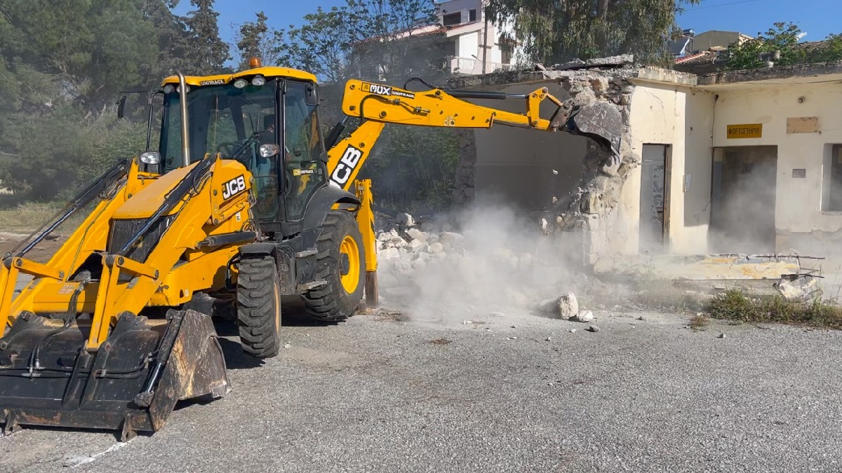 Χανιά: Ξεκίνησαν τις παρεμβάσεις τα συνεργεία του Δήμου στο χώρο του ...