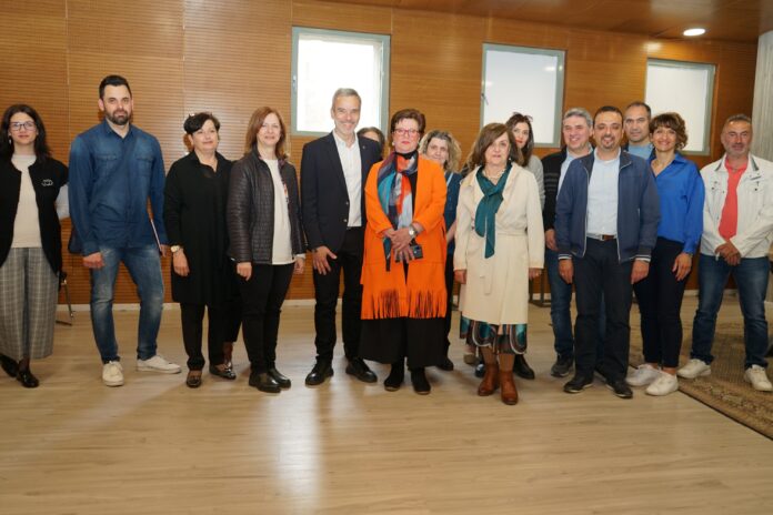 Ορκίστηκαν 16 εργαζόμενοι του προγράμματος «Βοήθεια στο Σπίτι» του ...