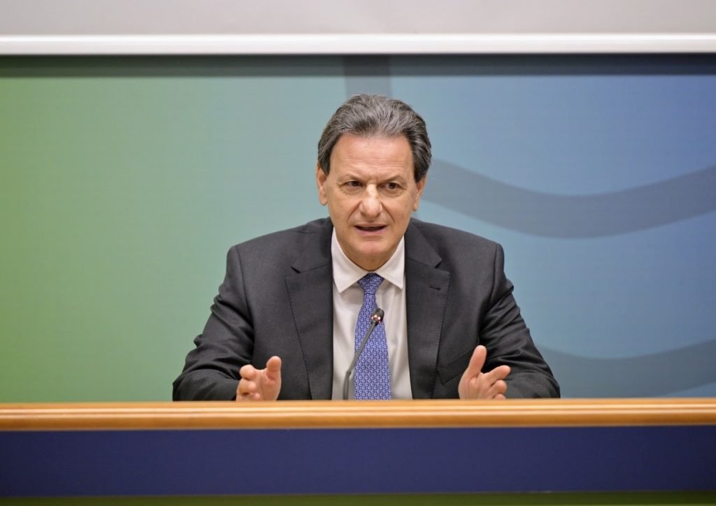Ο Θ. Σκυλακάκης με τροπολογία ακυρώνει οποιοδήποτε διάλογο με την ...