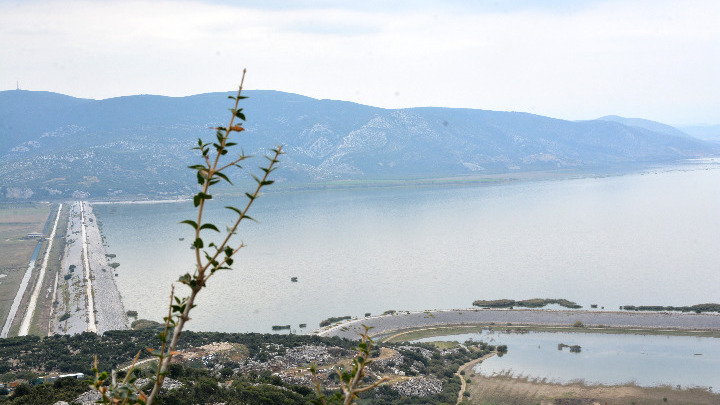 Βραβεύτηκε η Περιφέρεια Θεσσαλίας για την ανασύσταση της Λίμνης Κάρλα ...